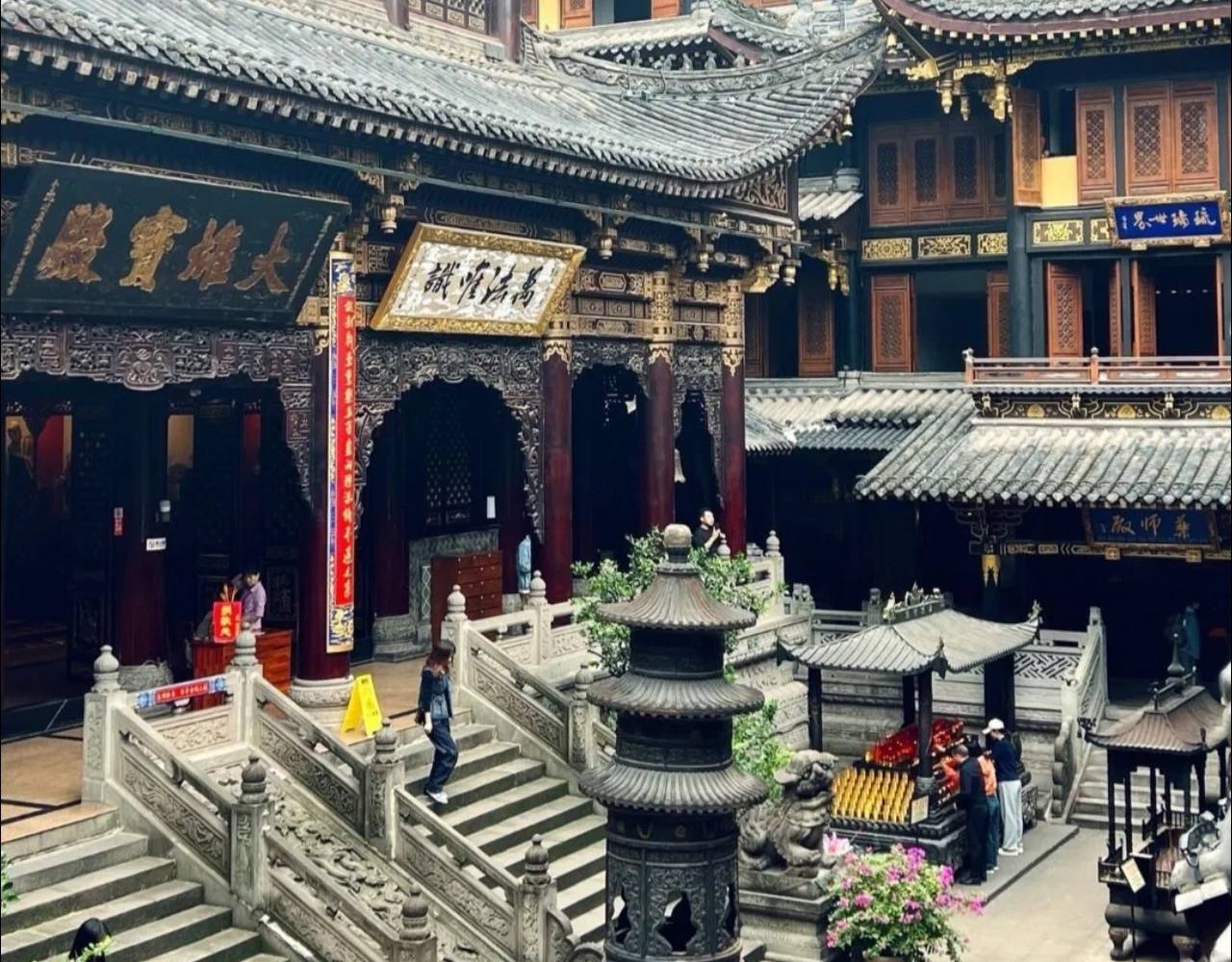 Luohan Temple in Chongqing – Historic Buddhist Temple - TRAVEL UR CHINA